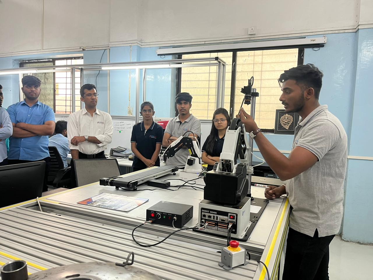 Industrial Visit to SYNCAXIS, MIDC Pimpri on 15/03/2023 for SYMK ...