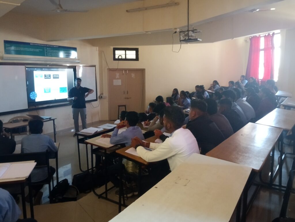 Diploma in Computer Engineering Pune | MM Polytechnic